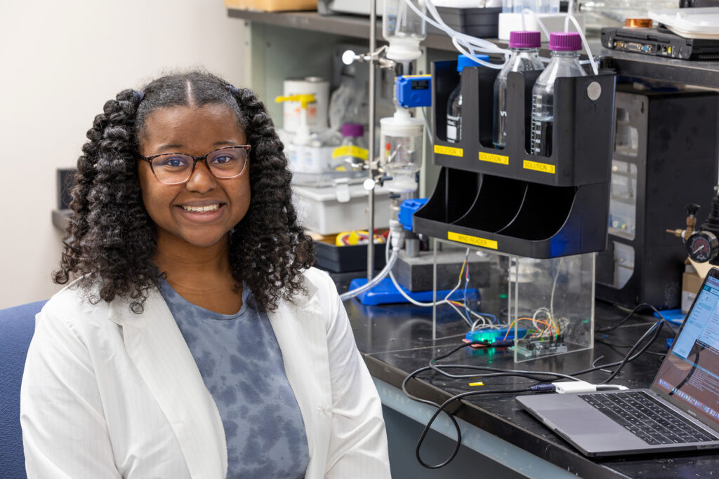 Lexi Ellis - Center for Research on Programmable Plant Systems